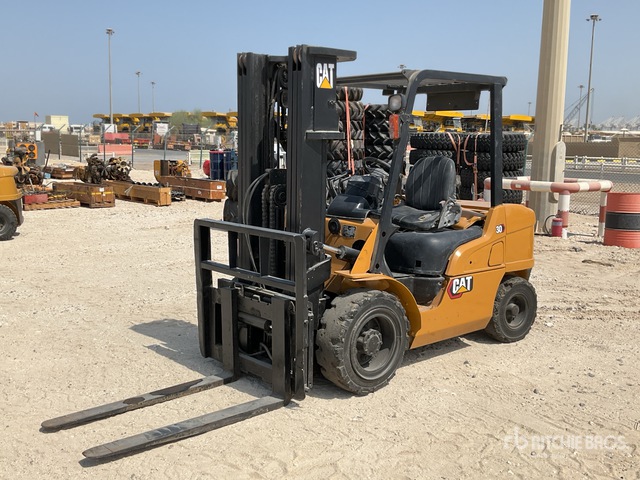 2008 Cat DP30NT 3 ton Pneumatic Tire Forklift | Ritchie Bros. Auctioneers