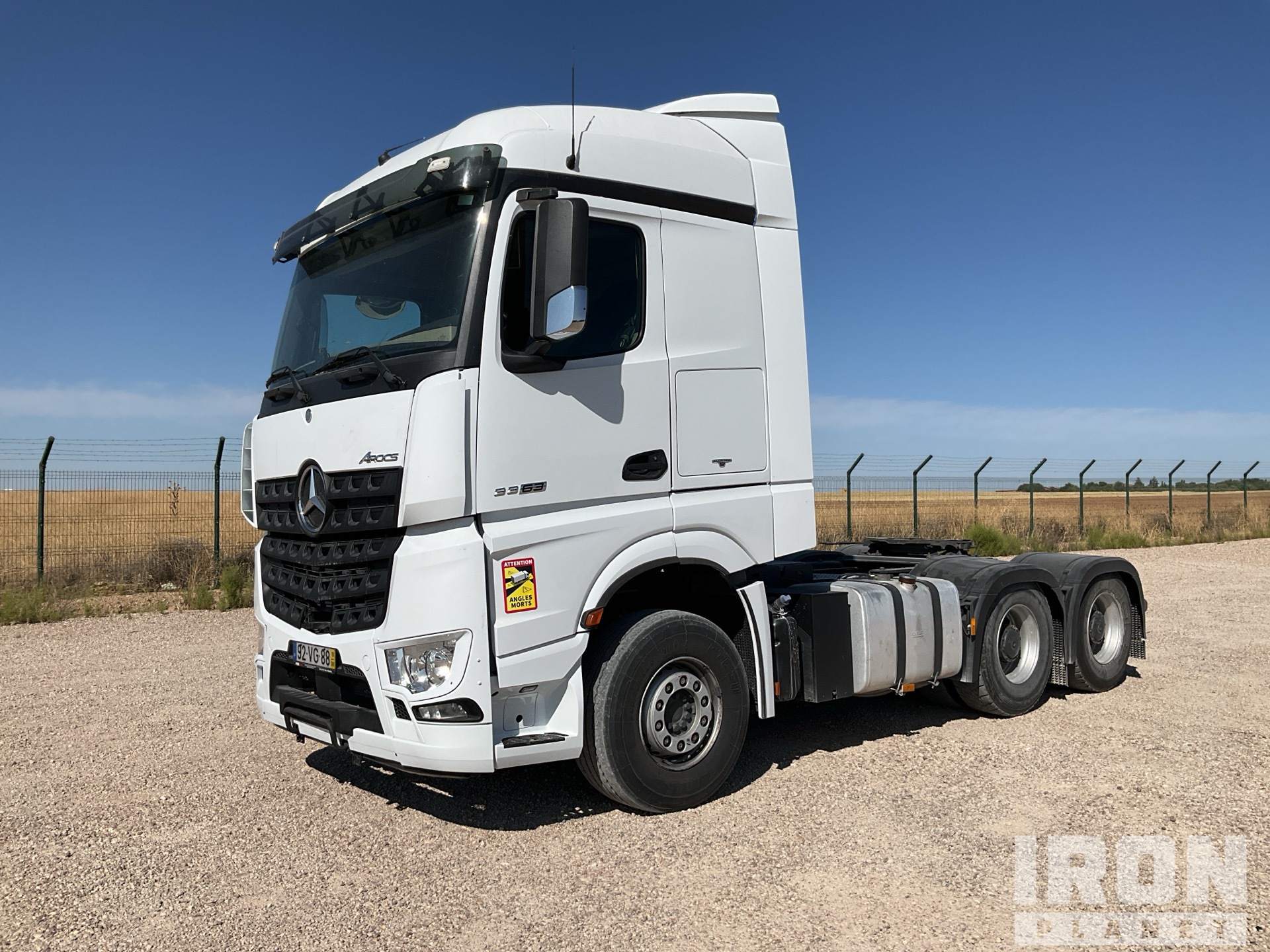 2018 Mercedes-Benz Arocs 3363 LS 6x4 Cabina con cuccetta per trattore ...