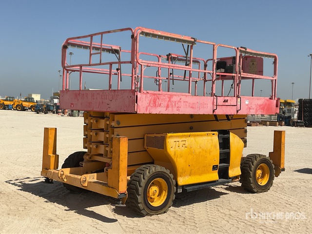 2009 JLG 4394 RT 4x4 Diesel Scissor Lift | Ritchie Bros. Auctioneers