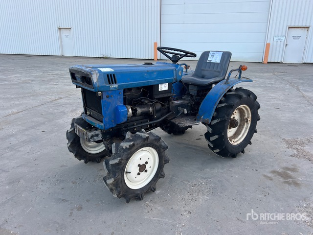 Iseki TX1300F 4WD Tracteur Utilitaire Utility Tractor | Ritchie Bros ...