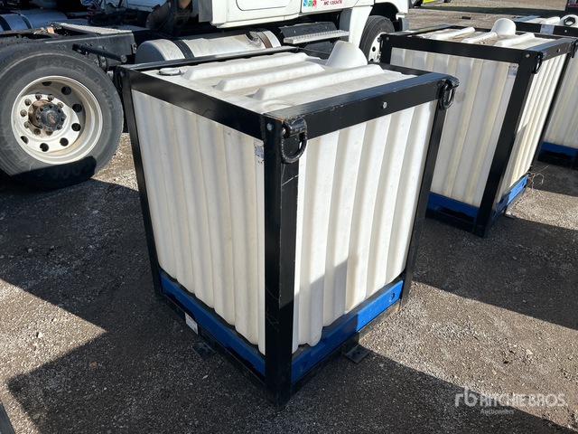 180 gal Skid Mounted DEF Fuel Tank | Ritchie Bros. Auctioneers