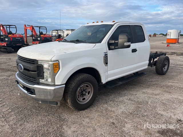 2017 Ford F-250 XL 4x2 Extended Cab Cab and Chassis | Ritchie Bros ...