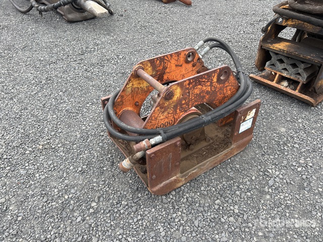 Stanley HS6000 Plate Compactor Attachment | Ritchie Bros. Auctioneers