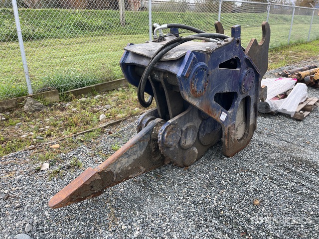 Tabe MIS 231 44 in Q/C Vibrating Excavator Ripper | Ritchie Bros ...