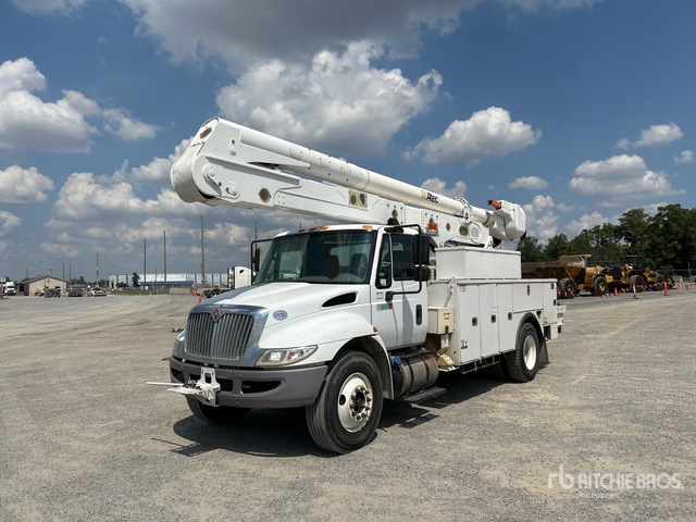 2016 Altec AA55 55 ft on 2017 International 4300 4x2 Bucket Truck ...
