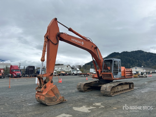 1987 Hitachi EX220LC Tracked Excavator | Ritchie Bros. Auctioneers