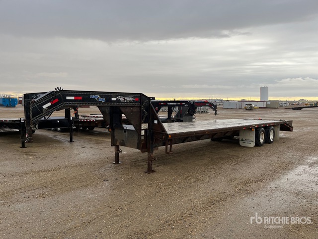 2009 Load Max 32 ft T/A Gooseneck Equipment Trailer | Ritchie Bros ...
