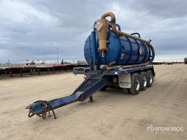 2002 Cancade 16256 L Tri/A Pup Rimorchio cisterna con aspirazione ...