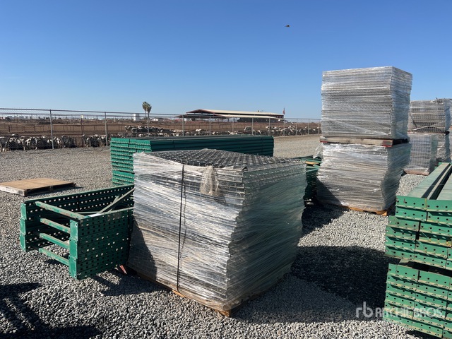 Quantity of 12 ft x 44 in x 24 ft Rayonnage à palettes | Ritchie Bros ...