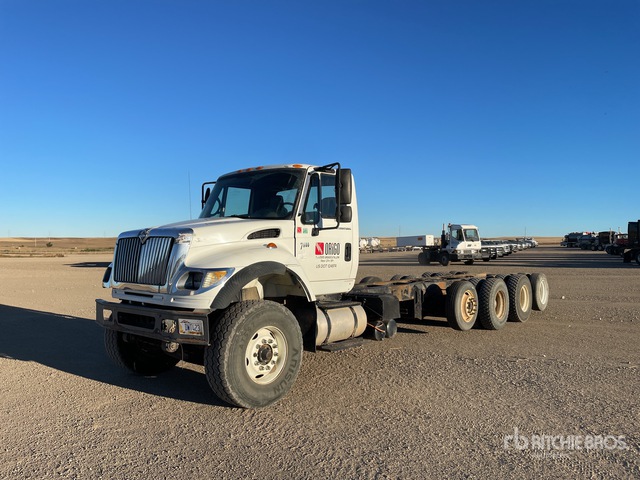 2005 International 7600 10x4 Cab and Chassis | Ritchie Bros. Auctioneers
