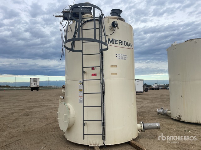 Meridian Steel Custom Smooth Wall Flat Bottom Tank | Ritchie Bros ...