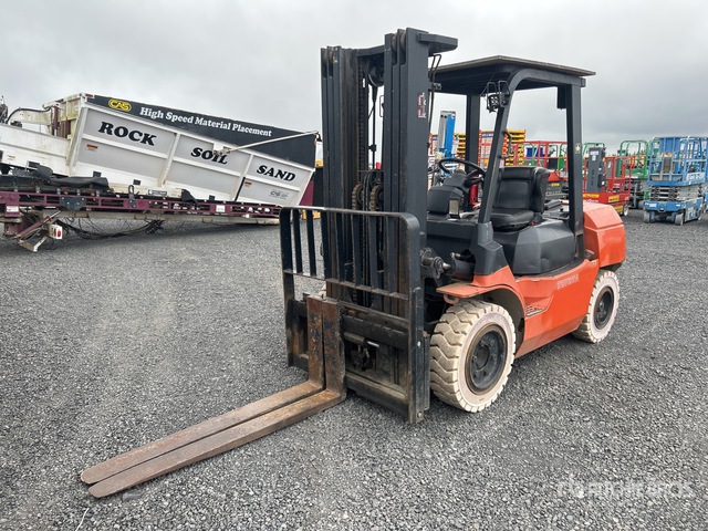 2006 Toyota 7FDU35 7000 lb Pneumatic Tire Forklift | Ritchie Bros ...