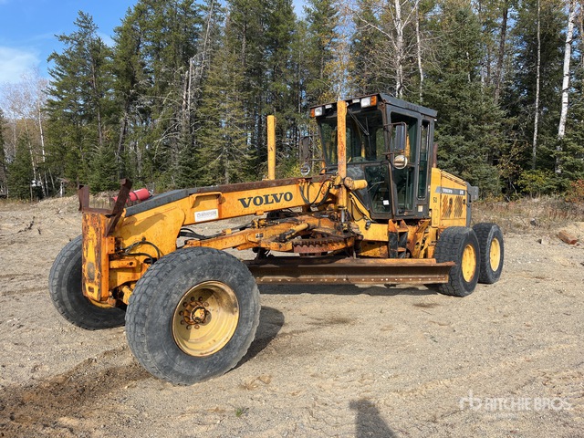 2002 Volvo G740 Niveleuse motorisé (Inoperable) | Ritchie Bros. Auctioneers