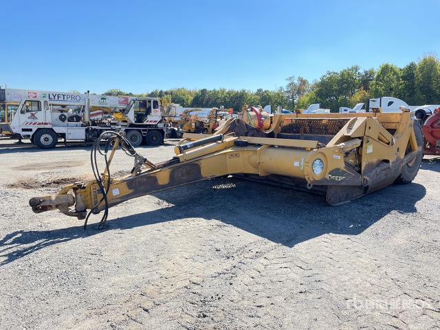 2014 John Deere 2112E 4 Tire Ejector Pull Scraper | Ritchie Bros ...