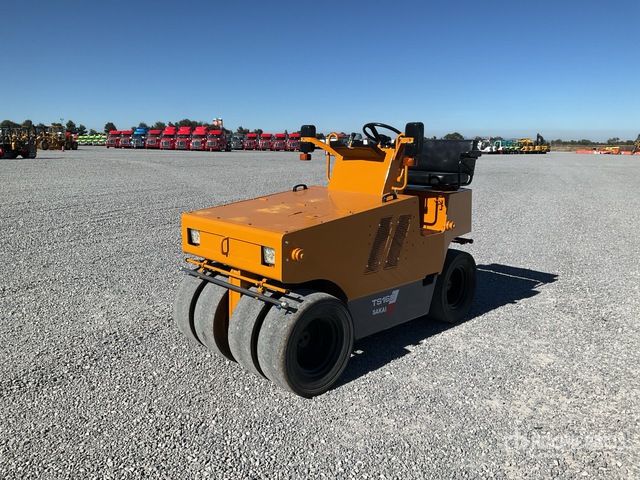 Sakai TS160 7 Wheel Rodillo Neumático / Compactador de Ruedas | Ritchie ...