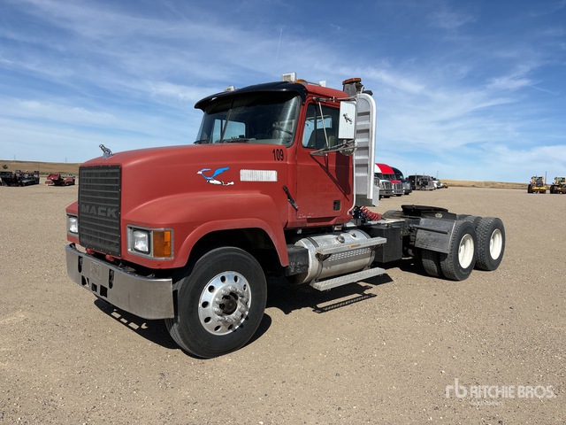 2000 Mack 600 6x4 T/A Day Cab Truck Tractor | Ritchie Bros. Auctioneers