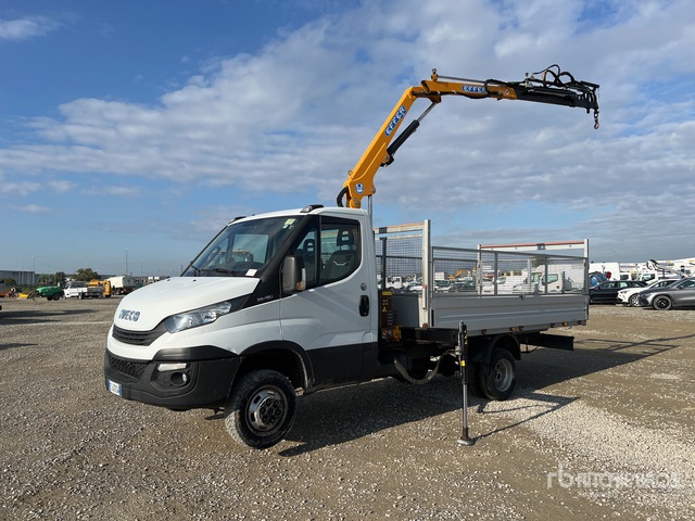 2018 Effer 35/3S 790 kg Articulated Boom on 2018 Iveco Daily 35C12 ...
