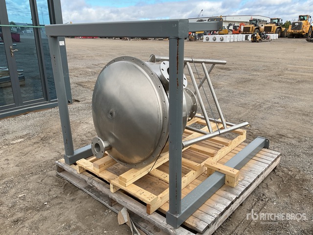 42 ft Stainless Steel Hopper & Stand | Ritchie Bros. Auctioneers