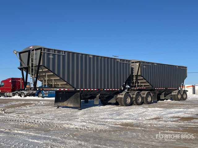 2019 Doepker Super B-Train Remorque à grains | Ritchie Bros. Auctioneers