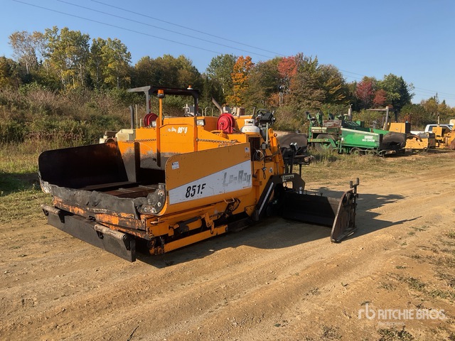 2004 LeeBoy 8515 Track Asphalt Paver | Ritchie Bros. Auctioneers