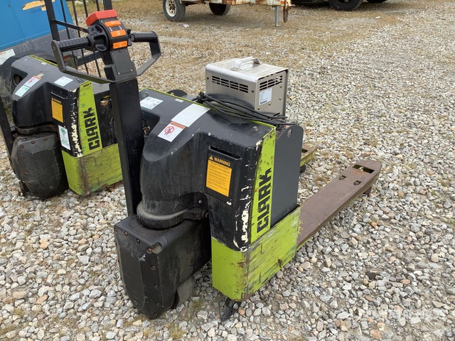 Clark WP45 4500 lb Electric Pallet Jack | Ritchie Bros. Auctioneers