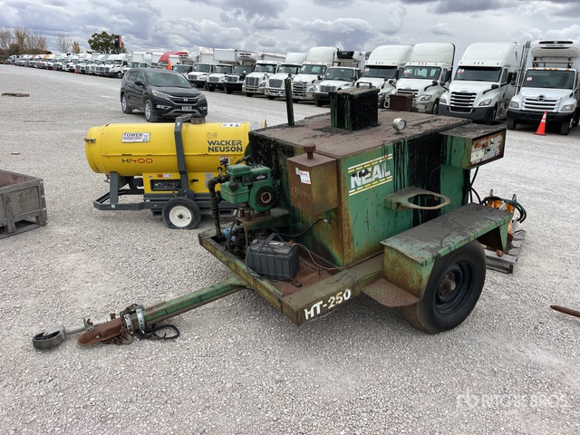 1996 Neal HT250T S/A Asphalt Crack Sealer Machine | Ritchie Bros ...