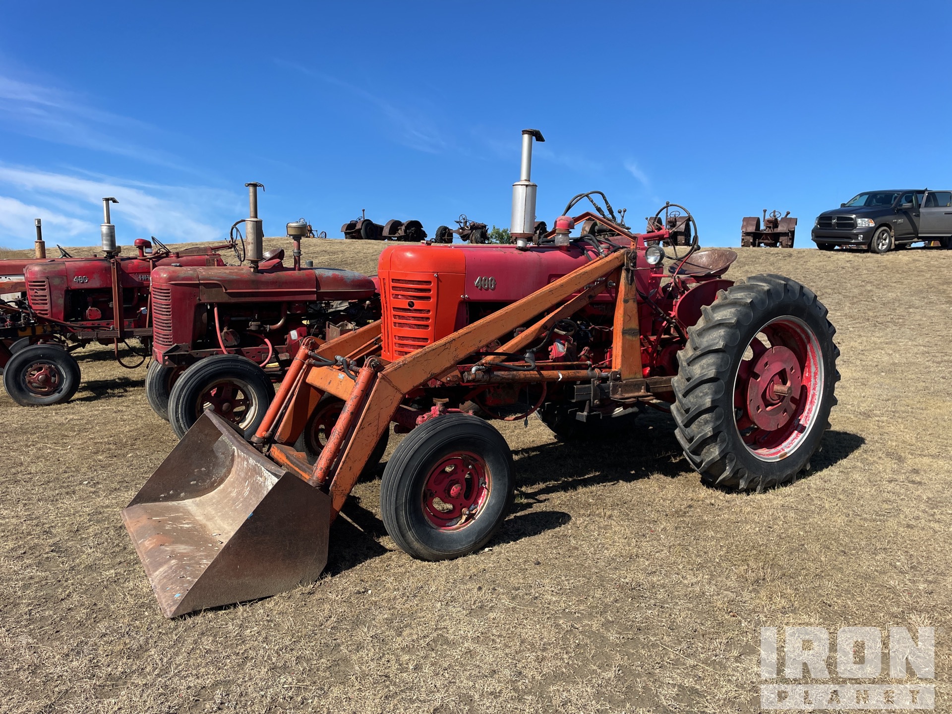 1955 Farmall 400 2WD Tracteur de collection | Ritchie Bros. Auctioneers