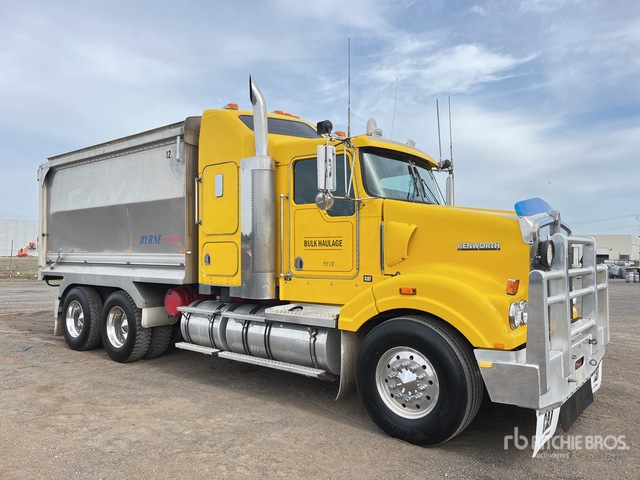 2004 Kenworth T404SAR 6x4 T/A Dump Truck | Ritchie Bros. Auctioneers