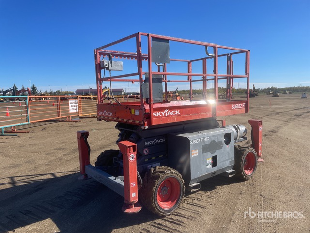 2015 Skyjack SJ6832 RT 4x4 Dual Fuel Scissor Lift | Ritchie Bros ...