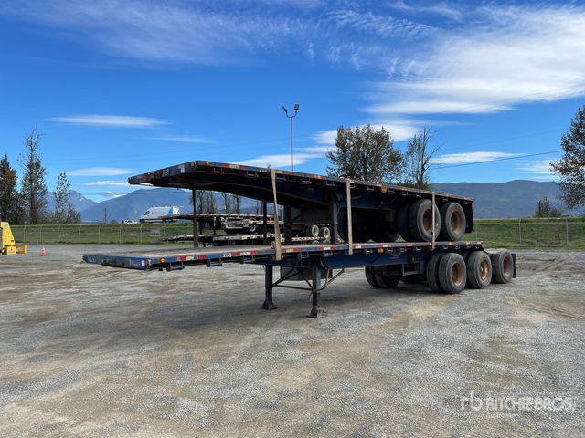 2000 Doepker 32 ft Tri/A B-Train Lead Flatbed Trailer | Ritchie Bros ...