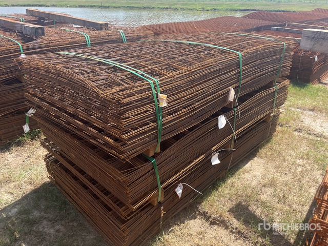 Quantity of (3) Bundles of 4 ft x 8 ft Wire Re-Mesh | Ritchie Bros ...