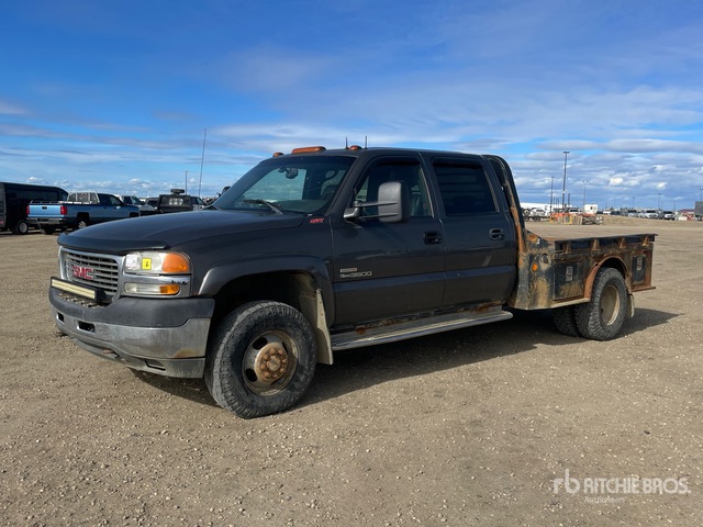 2001 GMC 3500 SLT 4x4 Crew Cab Flatbed Truck | Ritchie Bros. Auctioneers