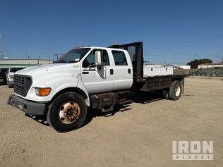 2001 Ford F-750 Super Duty XL 4x2 Crew Cab Flatbed Truck, Nampa, Idaho, Estados Unidos ...