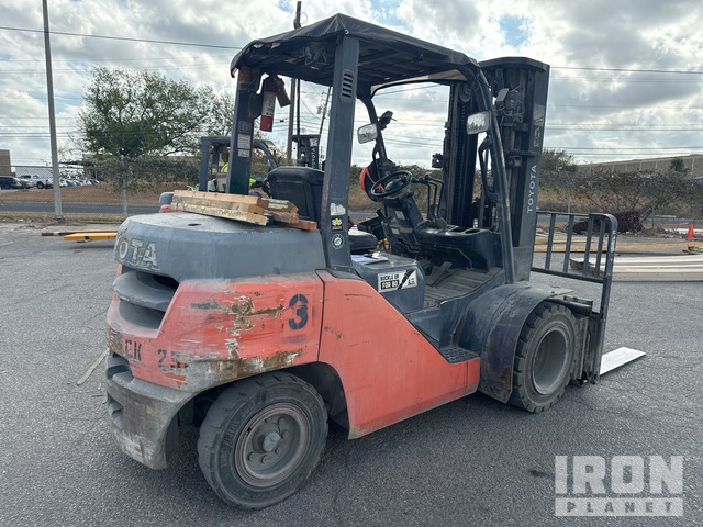 2014 Toyota 8FD35U 7000 lb Pneumatic Tire Forklift in Buda, Texas ...