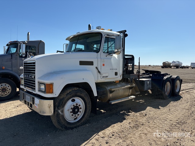 2001 Mack CH613 6x4 Camion cabrestante (Inoperable) | Ritchie Bros ...