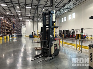 2002 Crown 5200 Series Reach Truck in Rancho Cucamonga, California ...