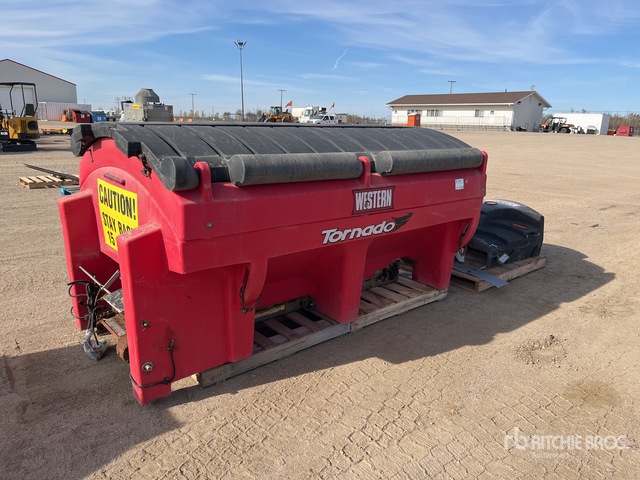Western Tornado Electric 2.5 Yard Salt Spreader - Fits Truck | Ritchie ...