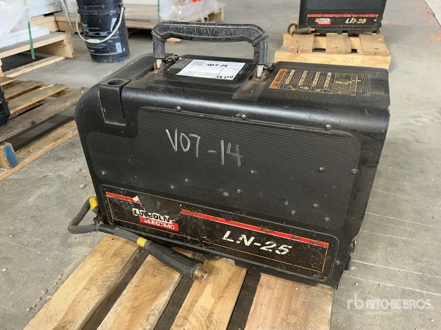 Lincoln LN-25 Suitcase Wire Feeder | Ritchie Bros. Auctioneers