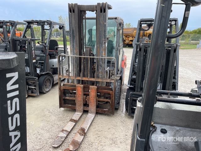 2019 Toyota 8FD35U 7050 lb Pneumatic Tire Forklift (Inoperable ...