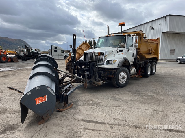 2004 International 7600 6x4 Snow Plow Truck | Ritchie Bros. Auctioneers