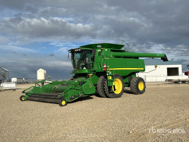 2011 John Deere 9870 STS Combine Harvester | Ritchie Bros. Auctioneers