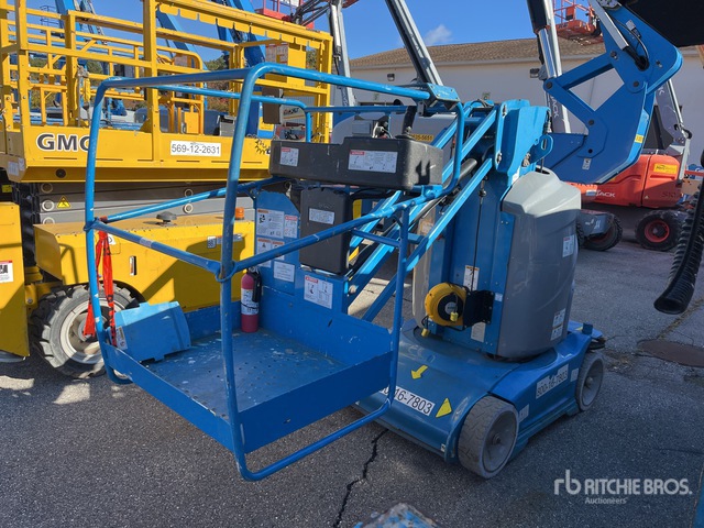 2017 Genie GR26J 2WD Electric Articulating Boom Lift | Ritchie Bros ...