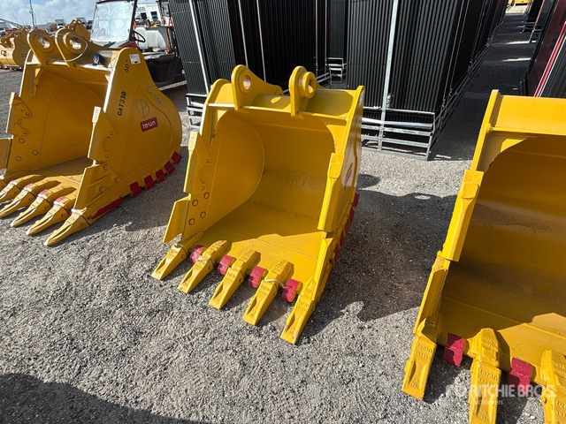 2024 Teran 42 in Excavator Bucket - Fits Teran PC 220 (Unused ...