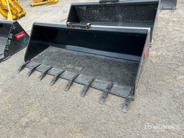 Teran BKT26278 78 in 0.65 cyd Pala para Minicargadora - Fits Cat 226 ...