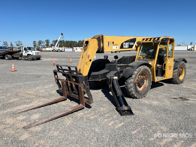 2007 Cat TL943 Telehandler (Inoperable) | Ritchie Bros. Auctioneers