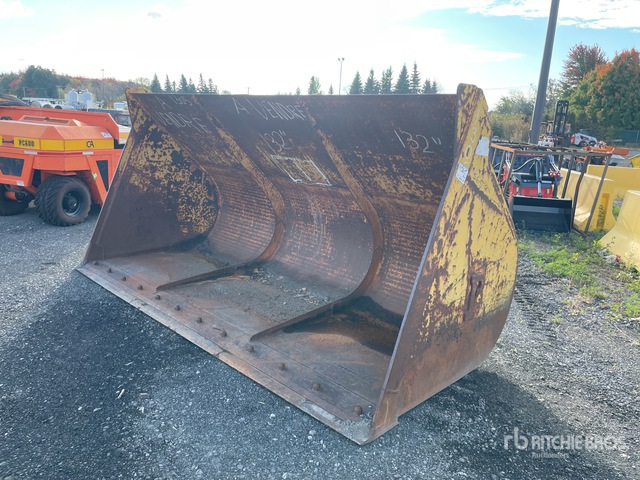 Pemberton 132 in Wheel Loader Bucket | Ritchie Bros. Auctioneers