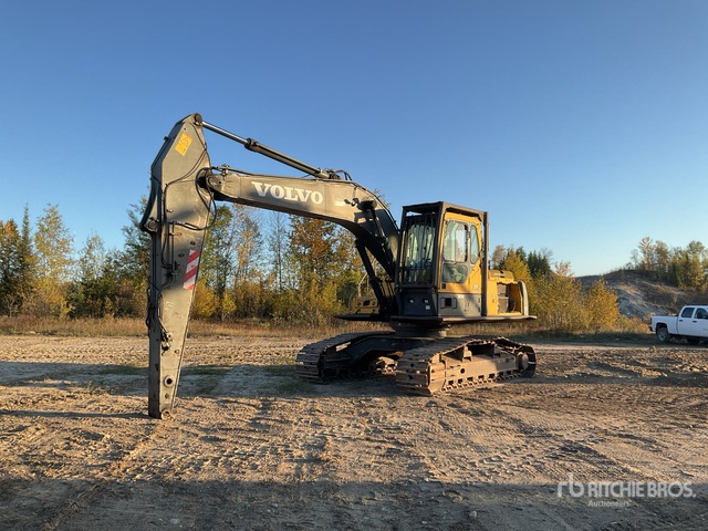 2004 Volvo EC240BLC Tracked Excavator | Ritchie Bros. Auctioneers