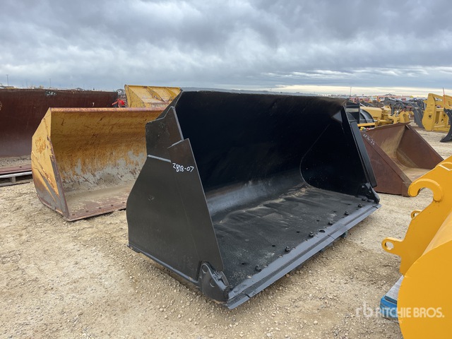 108 in Wheel Loader Bucket - Fits Cat IT38 | Ritchie Bros. Auctioneers