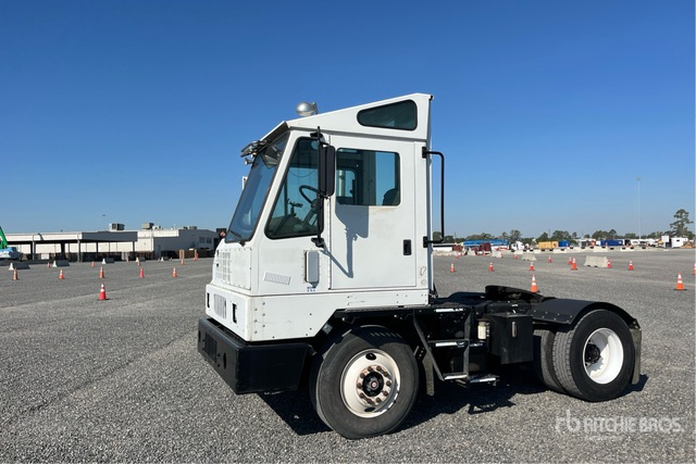 2006 Ottawa Commando 30 4x2 Spotter Truck | Ritchie Bros. Auctioneers
