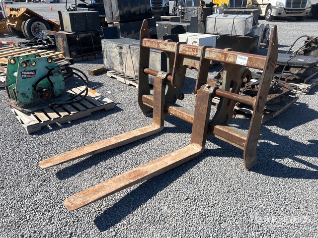 JRB 54 in Wheel Loader Forks - Fits Komatsu WA250 | Ritchie Bros ...